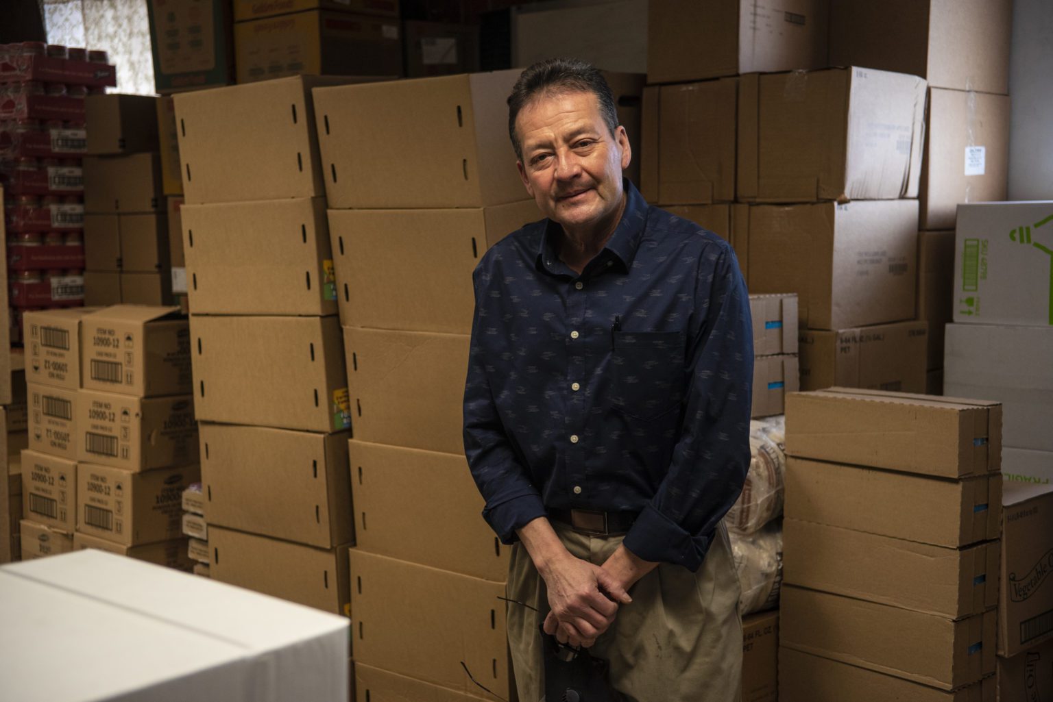 En La Villita, una despensa refleja la resiliencia de sus vecinos ...